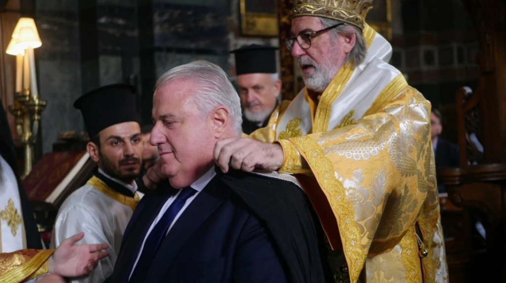 Ο Σάκης Κεχαγιόγλου χειροθετήθηκε Άρχων Δικαιοφύλαξ του Οικουμενικού ...