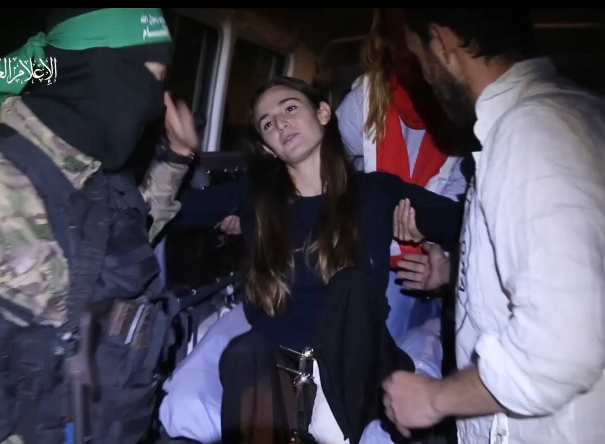 Το πιο βαθύ σκοτάδι είναι τώρα. Παιγνίδια προπαγάνδας από τους ...