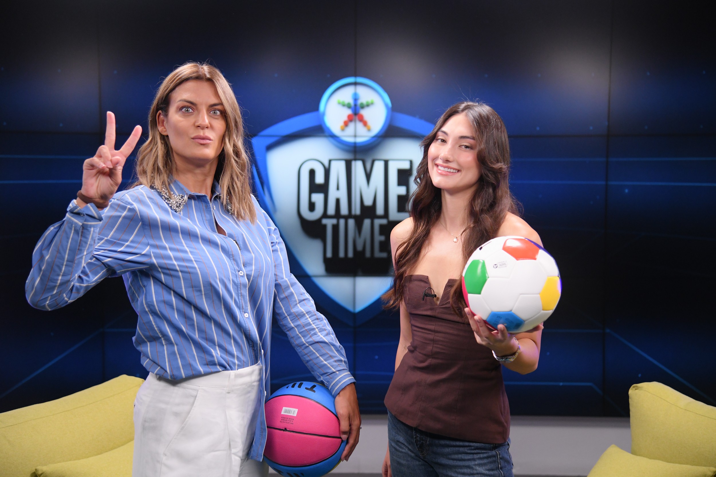 Η Ευαγγελία Πλατανιώτη στο ΟΠΑΠ Game Time> Το ντουέτο με τον Πετρούνια ...