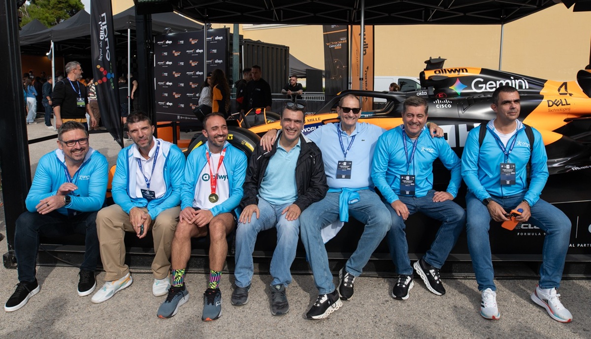 Το πρωτόγνωρο για τα ελληνικά δεδομένα roadshow με το showcar της ...