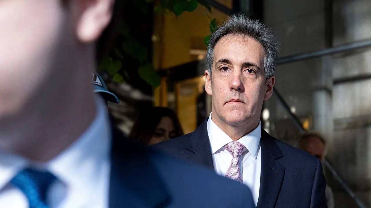 Michael Cohen> Ο πρώην δικηγόρος του Donald Trump αποκαλύπτει ότι ...